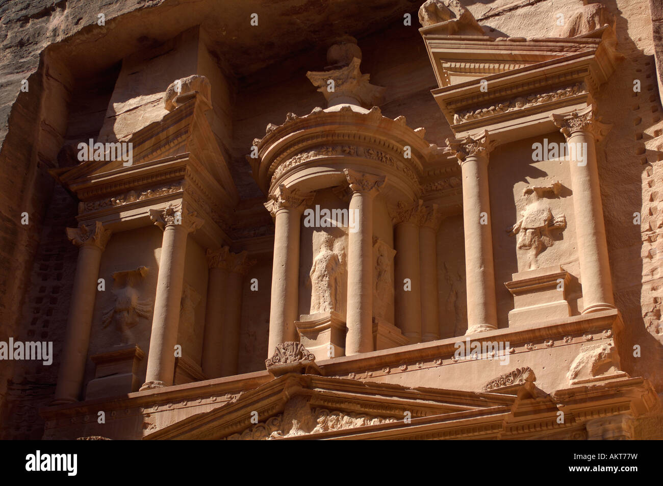 Jordan, Petra, the Treasury building (Al Khazneh Stock Photo - Alamy