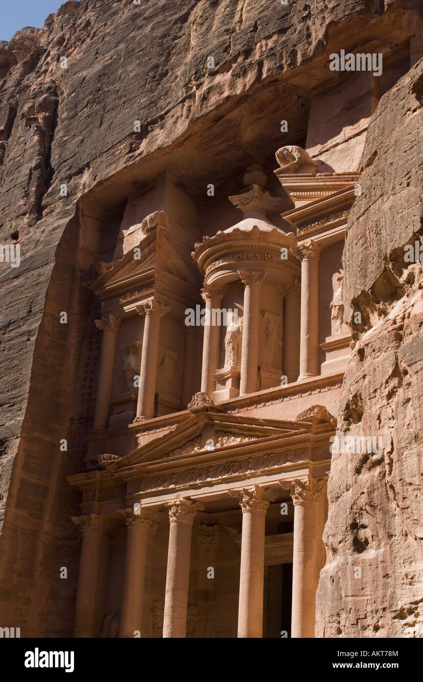 Jordan, Petra, the Treasury building (Al Khazneh Stock Photo - Alamy