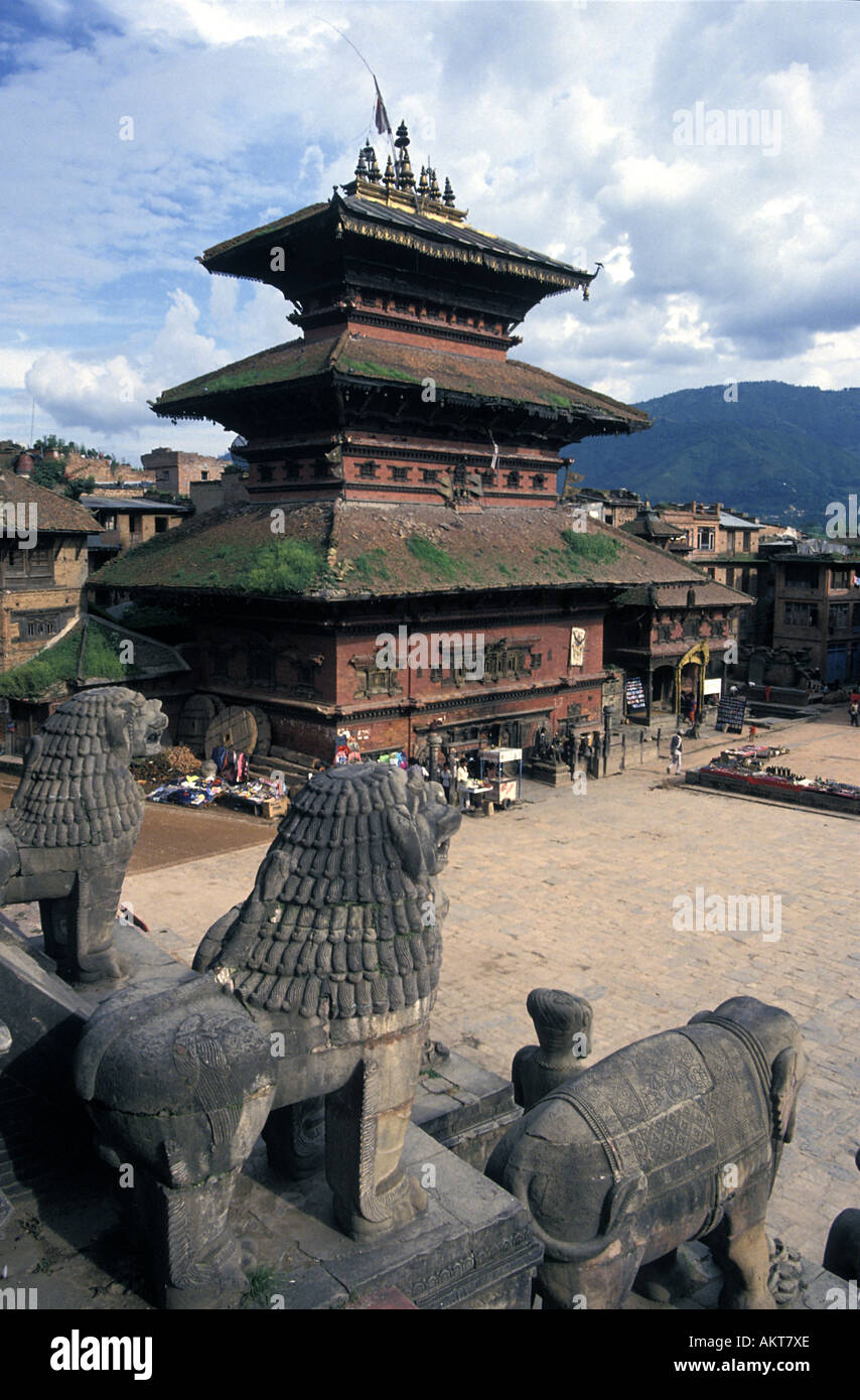 Nepalese royalty hi-res stock photography and images - Alamy
