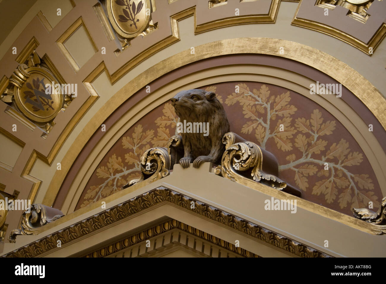 State capitol building, Madison, Wisconsin, with symbolic badger Stock ...