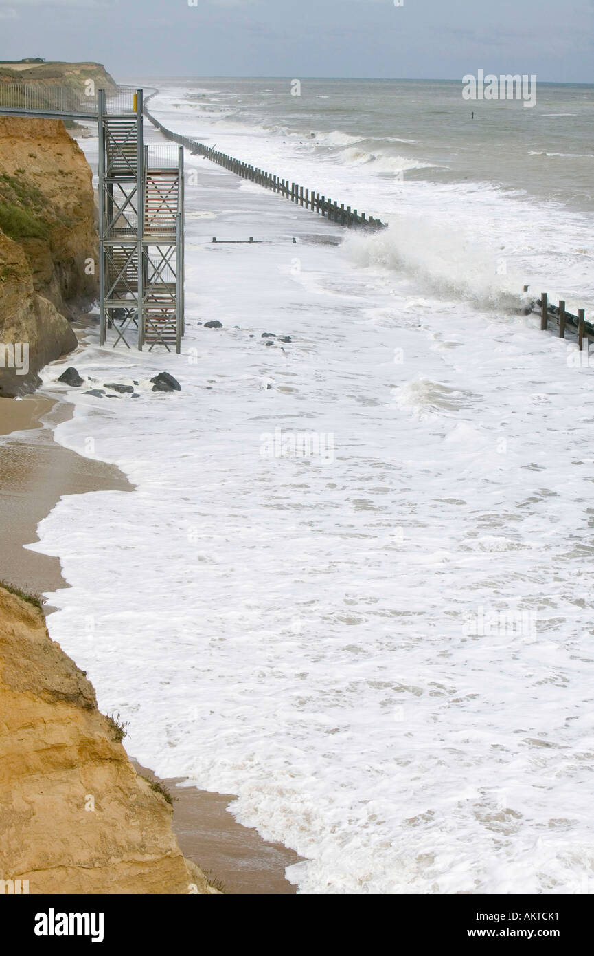 Storm waves eroding the cliffs at Happisburgh, Norfolk, UK Stock Photo ...