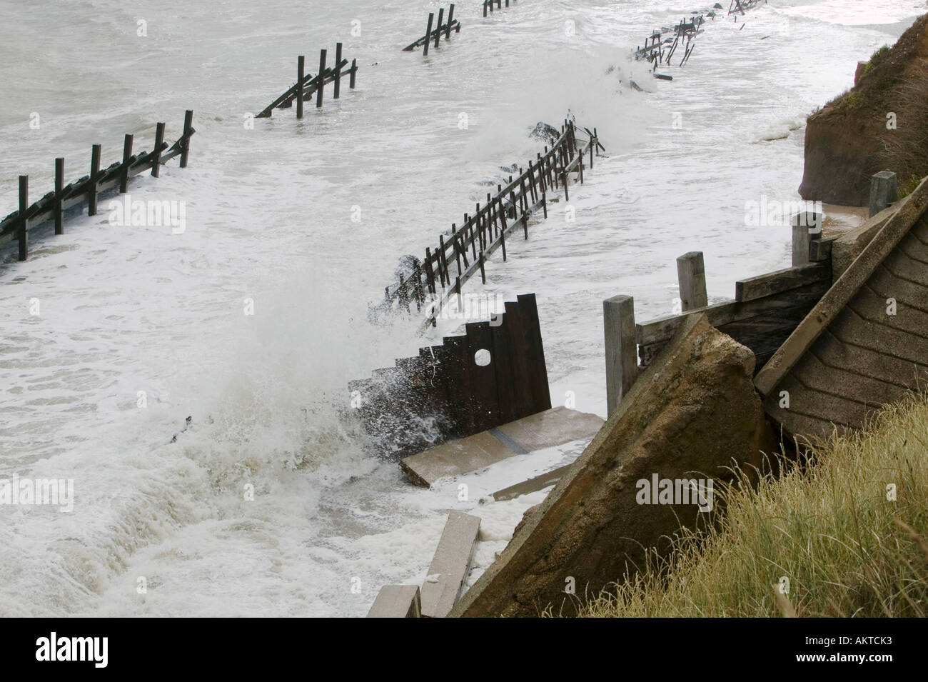 Happisburgh lifeboat hi-res stock photography and images - Alamy