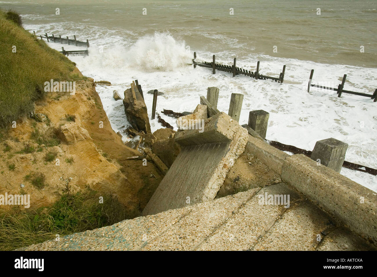 Lifeboat launching ramp hi-res stock photography and images - Alamy