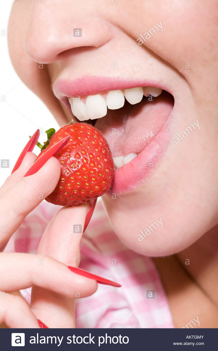 Biting Teeth Stock Photos & Biting Teeth Stock Images - Alamy