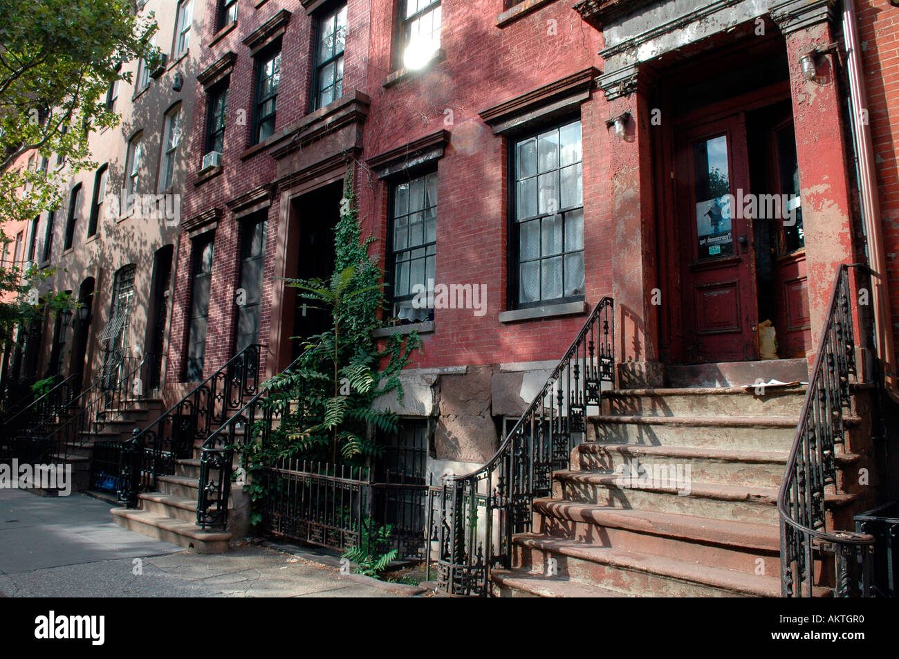 Townhouses in the Chelsea neighborhood of NYC Stock Photo - Alamy
