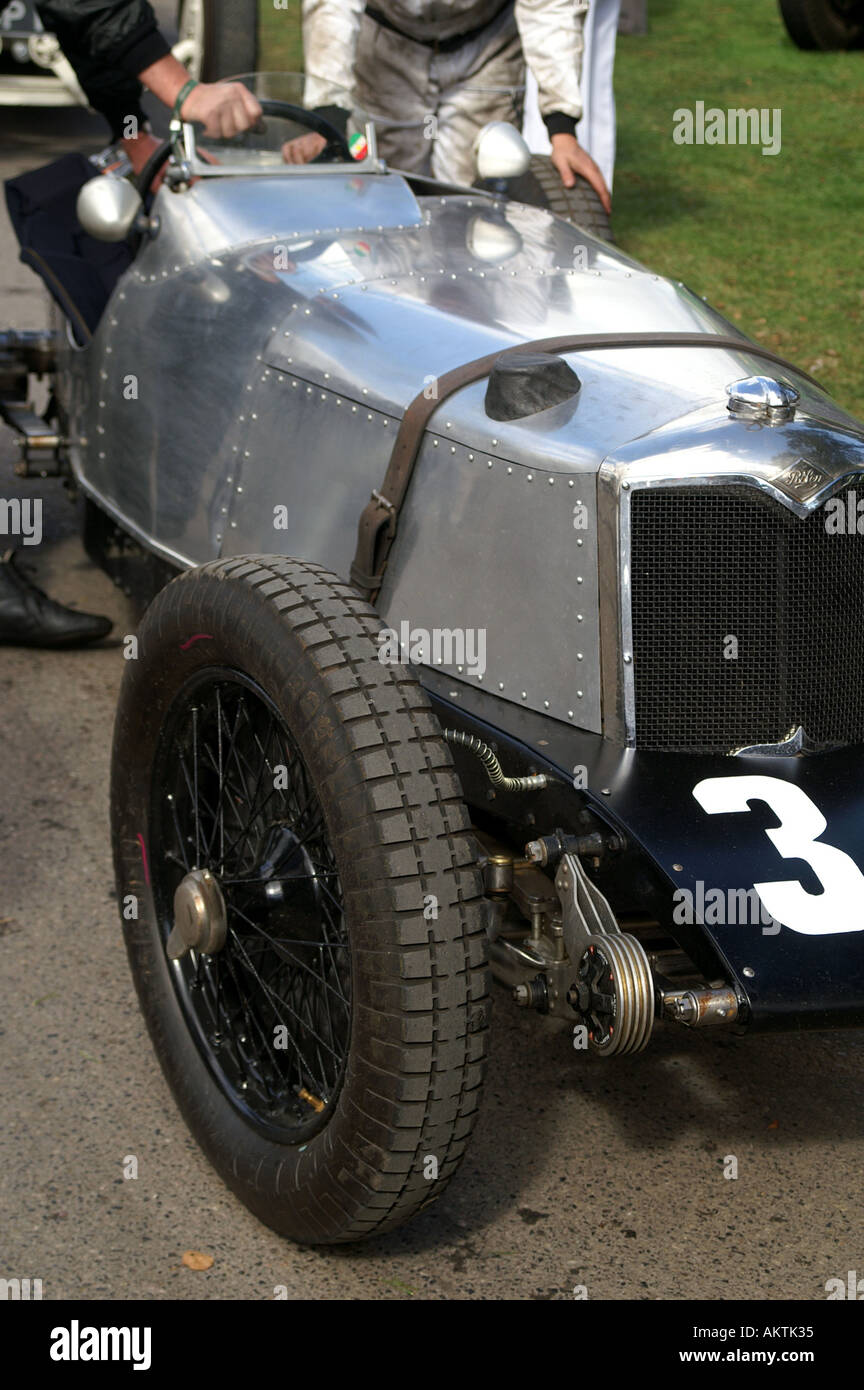 Riley car badge hi-res stock photography and images - Alamy