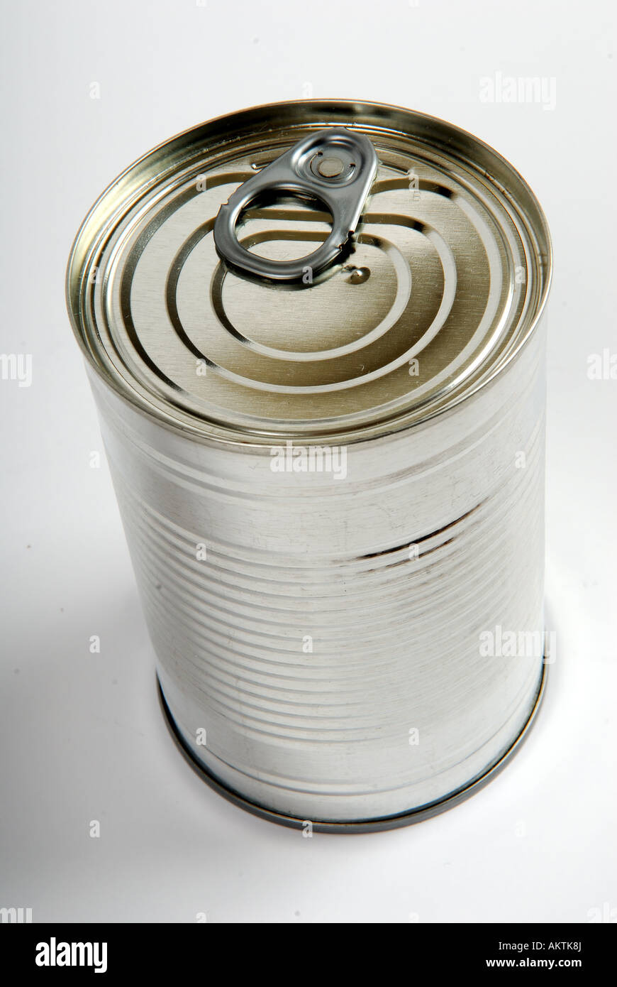 Isolated tin can Stock Photo - Alamy
