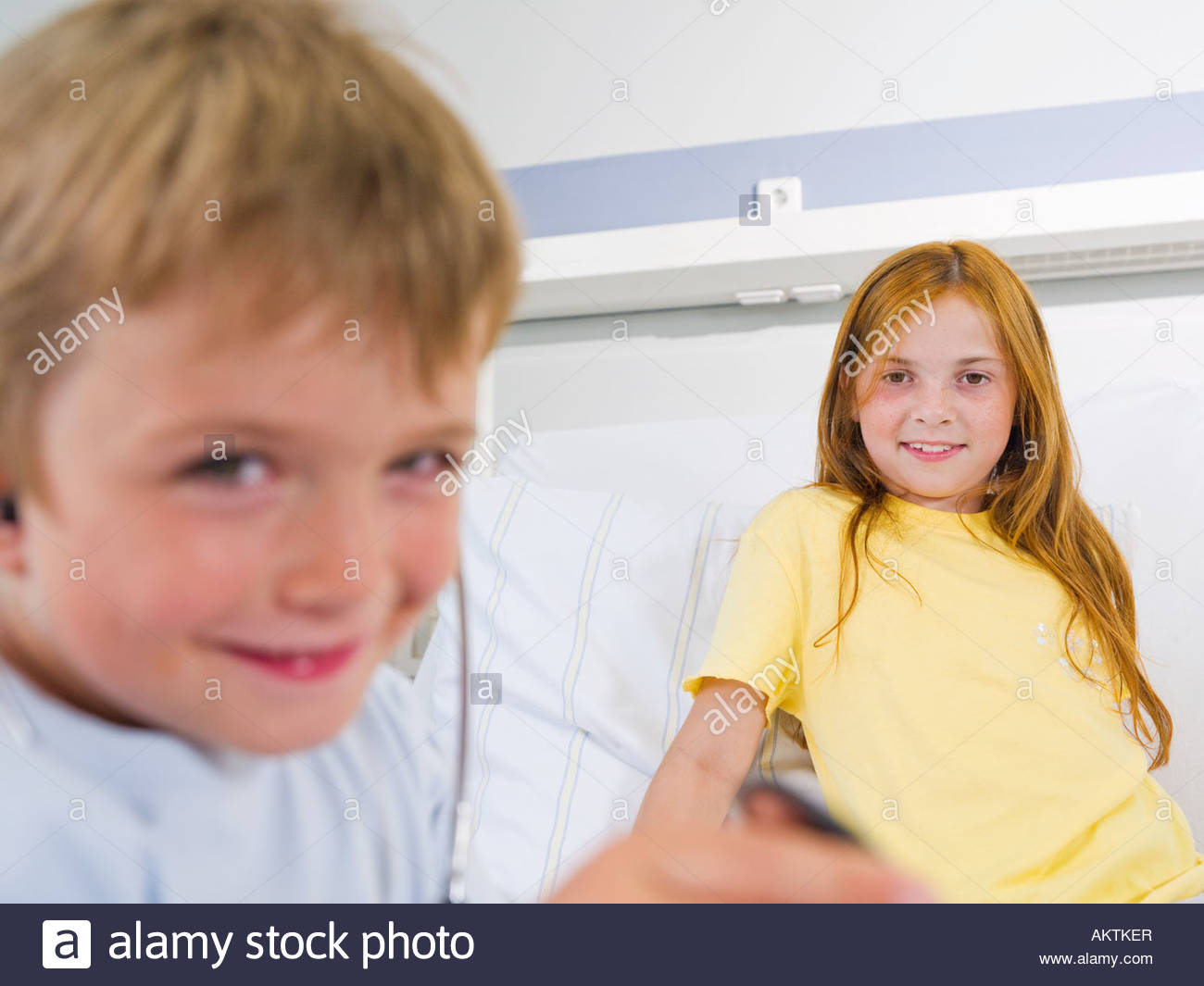 Hospital Bed Family Stock Photos & Hospital Bed Family Stock Images - Alamy
