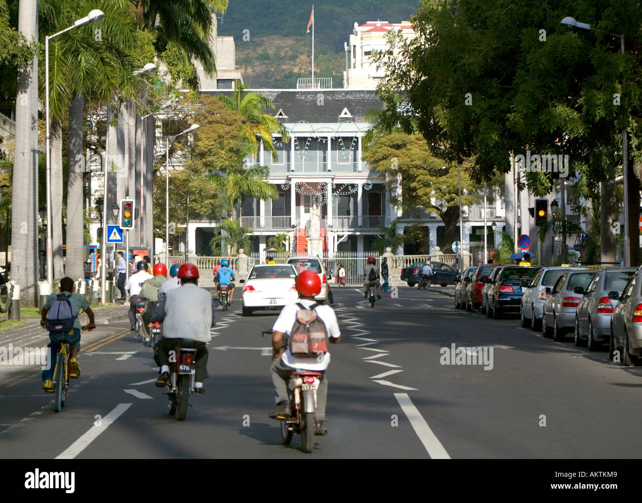 Queen victoria statue at the place darmes port louis mauritius hi-res ...
