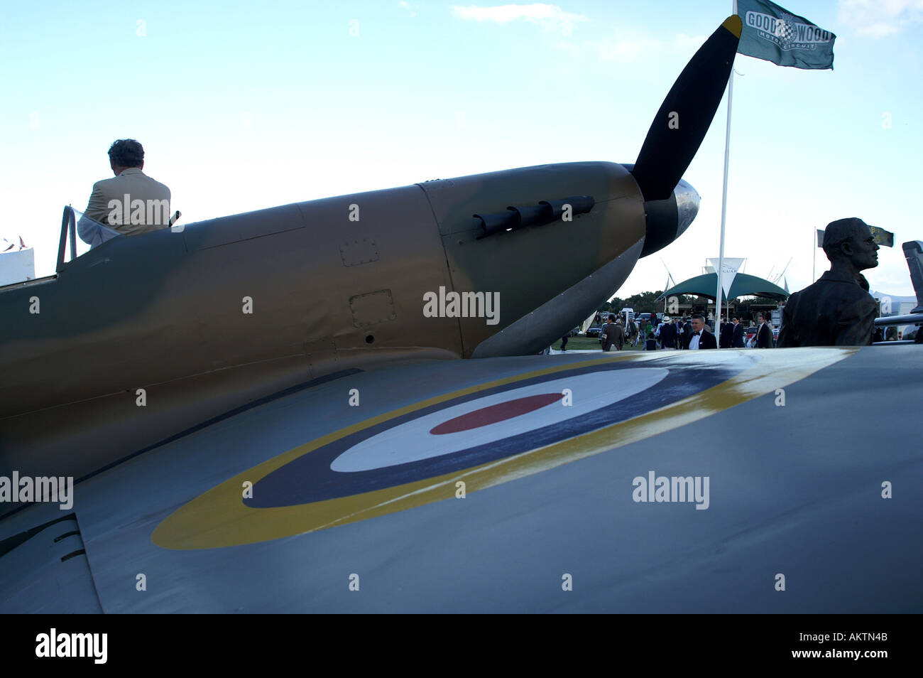Spitfire plane dials hi-res stock photography and images - Alamy