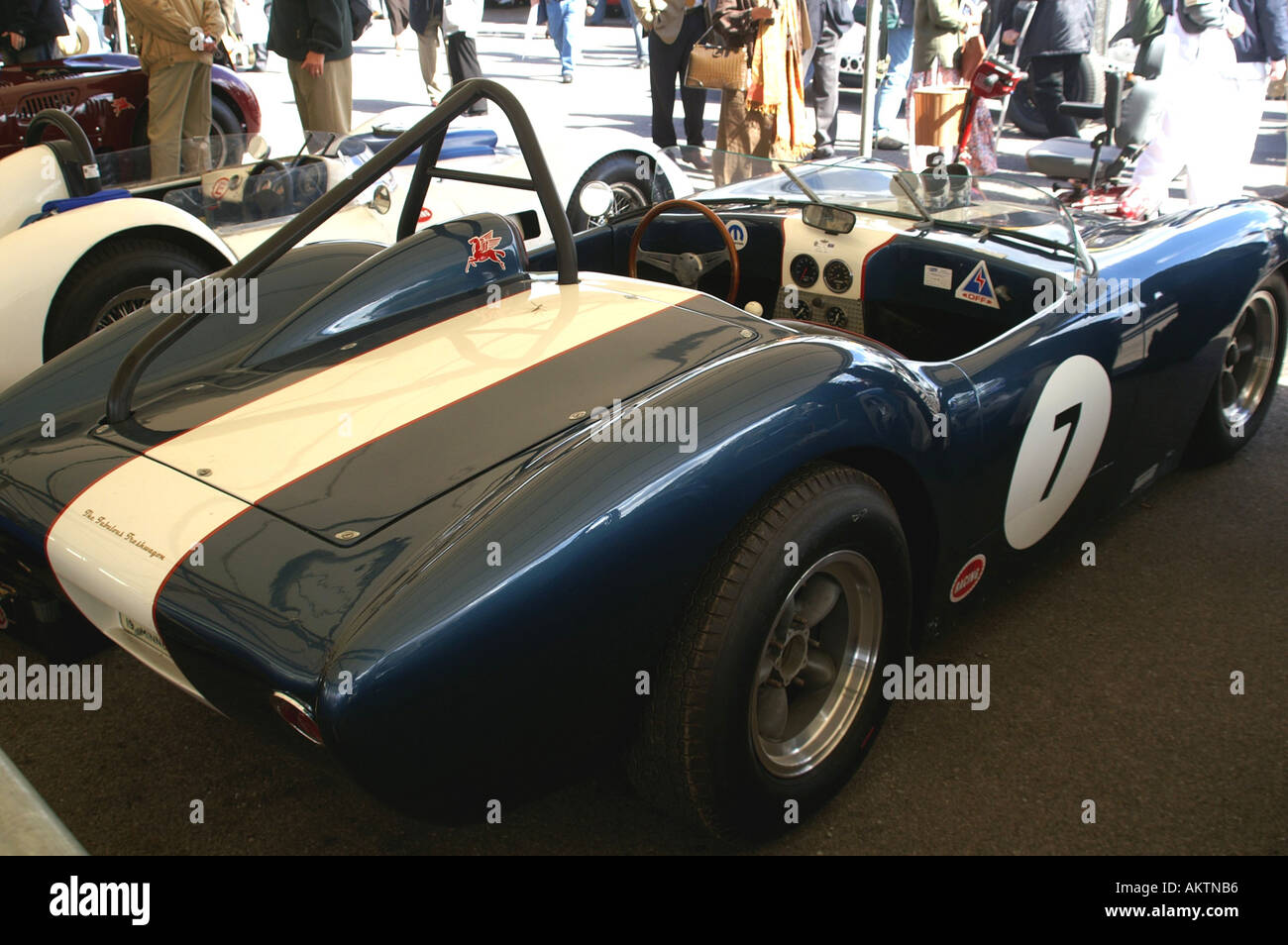 Ac cobra badge hi-res stock photography and images - Alamy