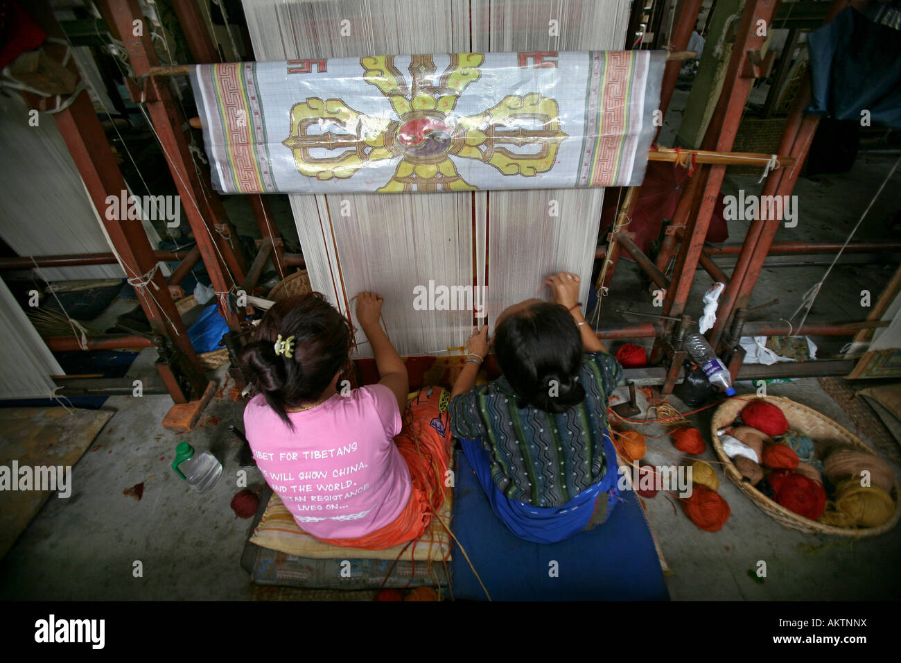 Carpet weaving in kathmandu nepal hi-res stock photography and images ...