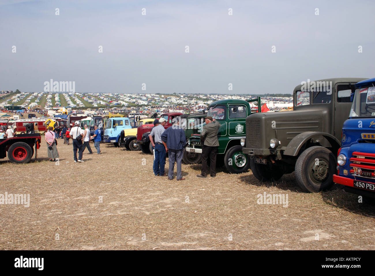 Vintage commercial vehicles on display at Great Dorset Steam Rally 2005 ...