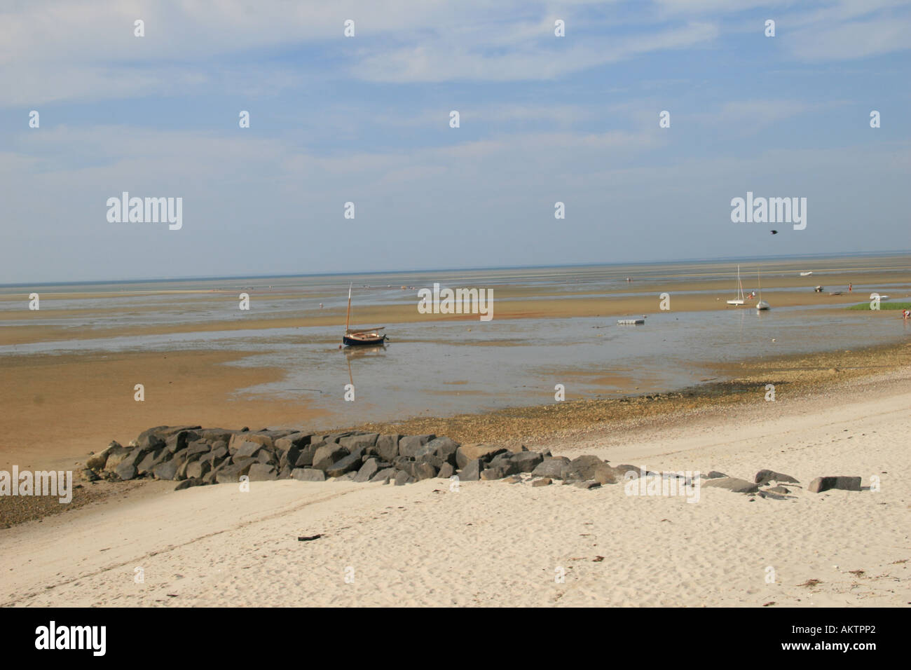 Low tide cape cod bay hi-res stock photography and images - Alamy