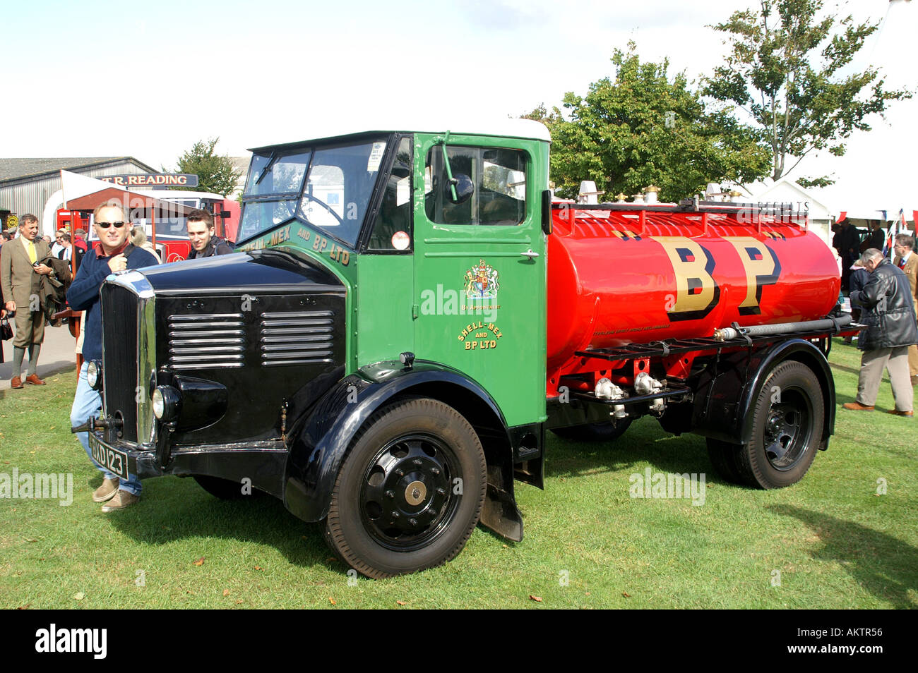 Shell Mex Shellmex and BP Lts oil tanker Stock Photo - Alamy