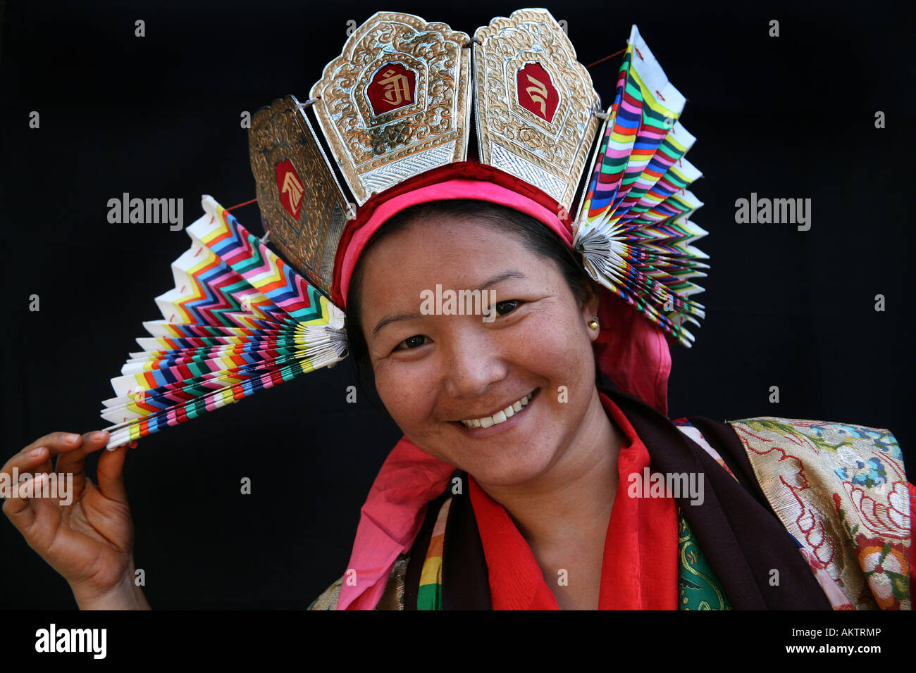 Traditional tibetan dances Their folklore and traditional dresses are ...