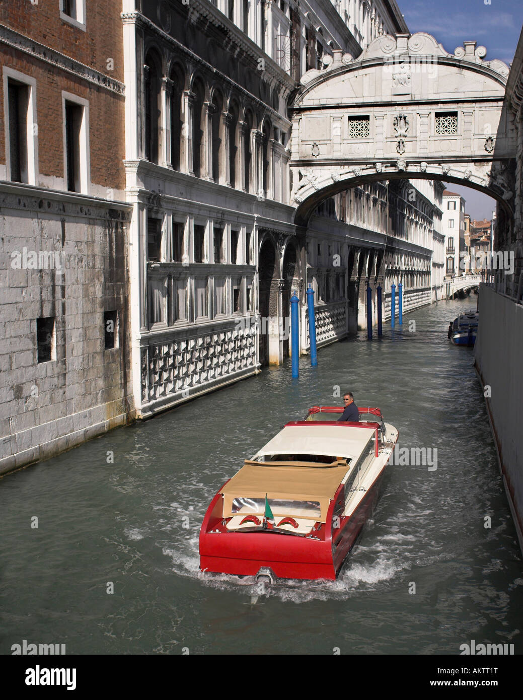 Venice rio della canonica hi-res stock photography and images - Alamy