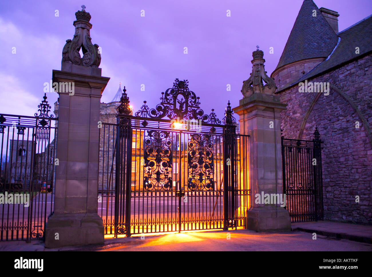 Royal scot gates hi-res stock photography and images - Alamy