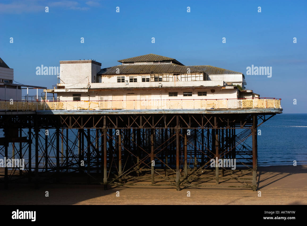 Victoria Pier at Colwyn Bay in North Wales Stock Photo - Alamy