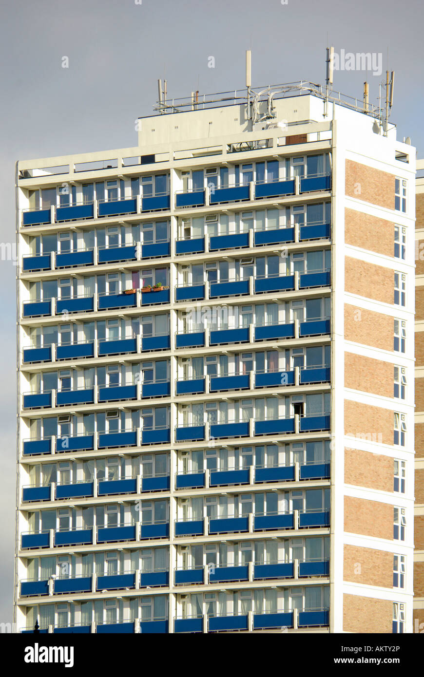 London high rise block of apartments Stock Photo - Alamy