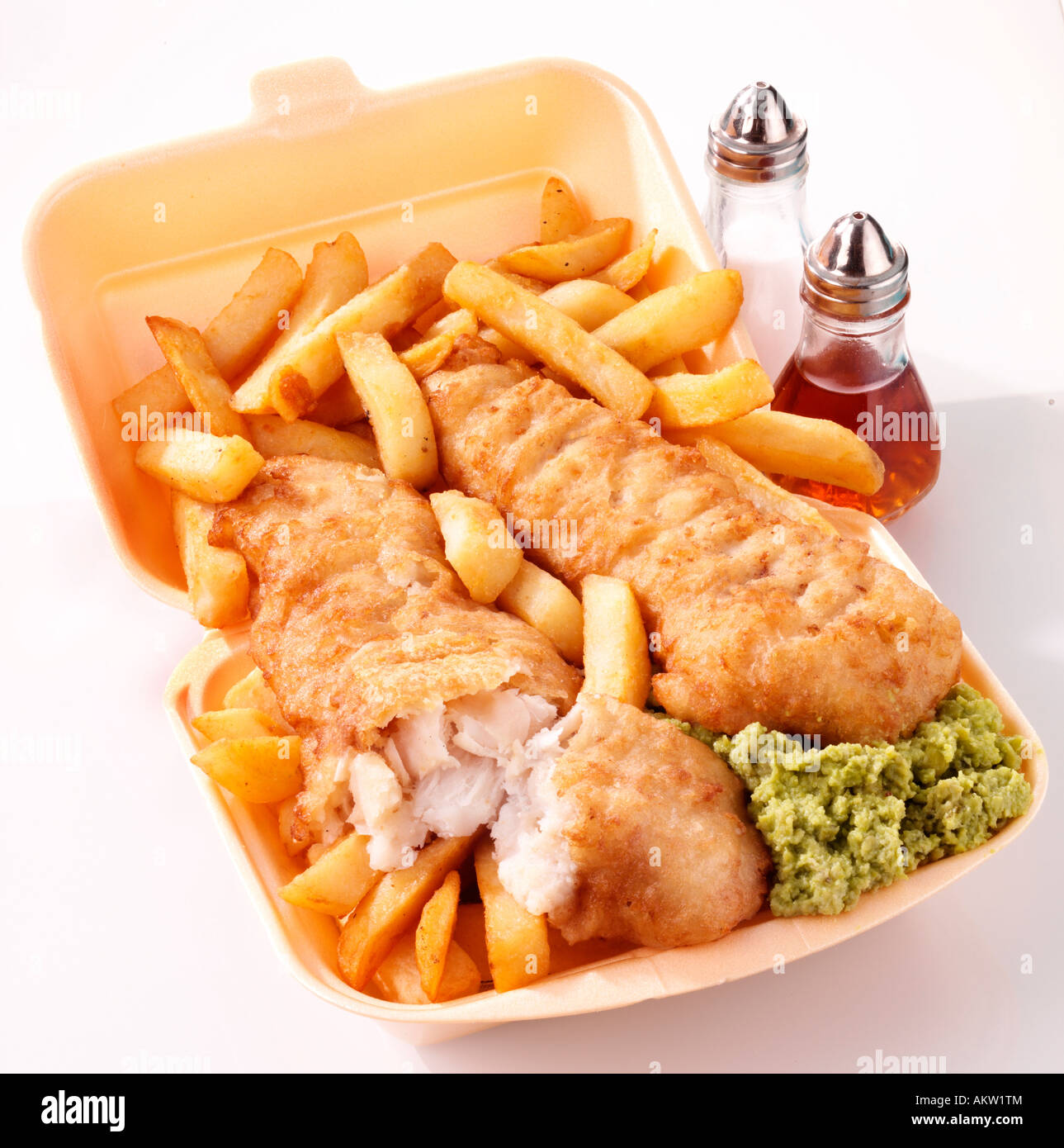 TAKEAWAY FISH AND CHIPS WITH MUSHY PEAS Stock Photo - Alamy