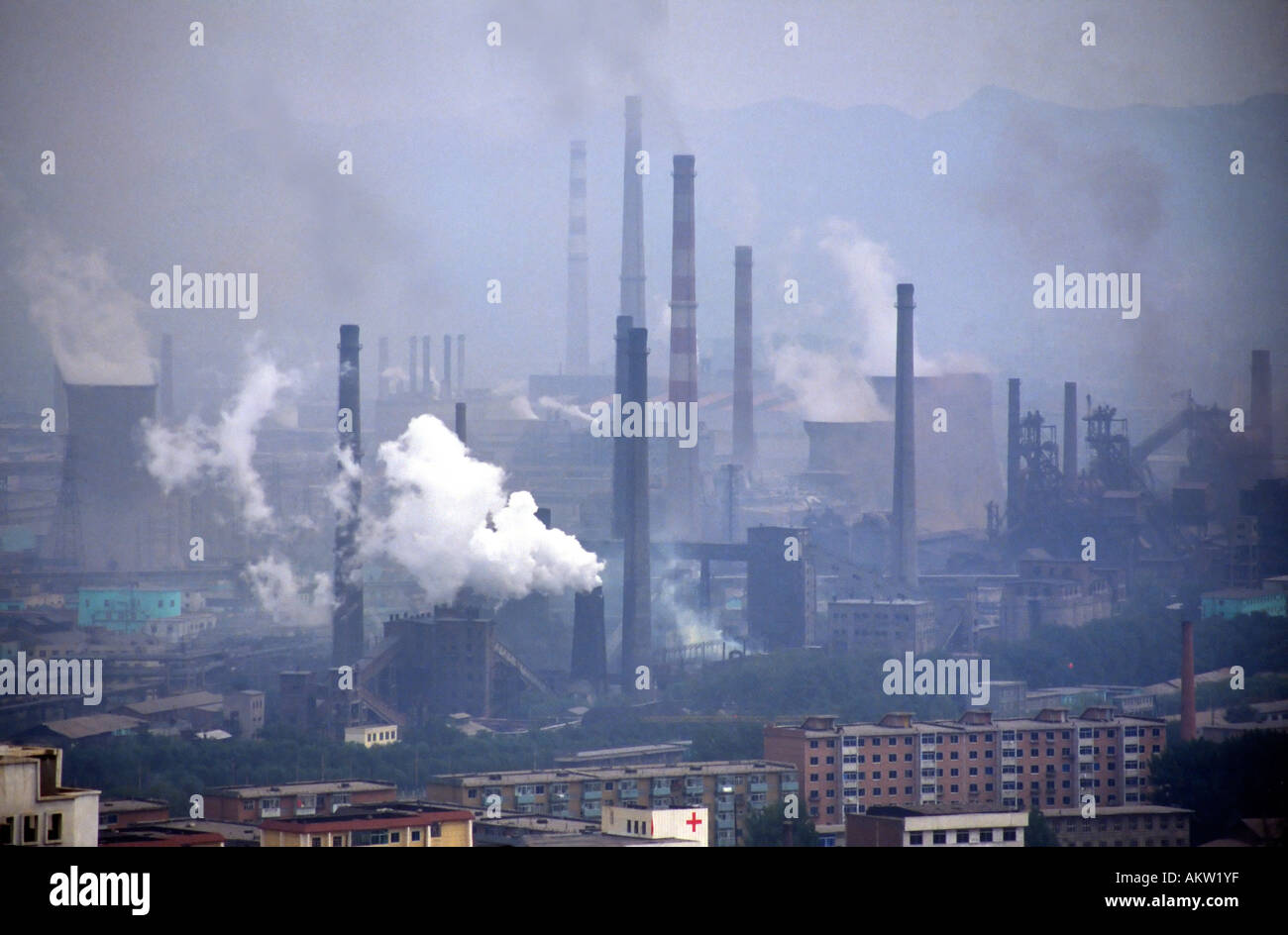 Smoke chimneys steel plant china hi-res stock photography and images ...