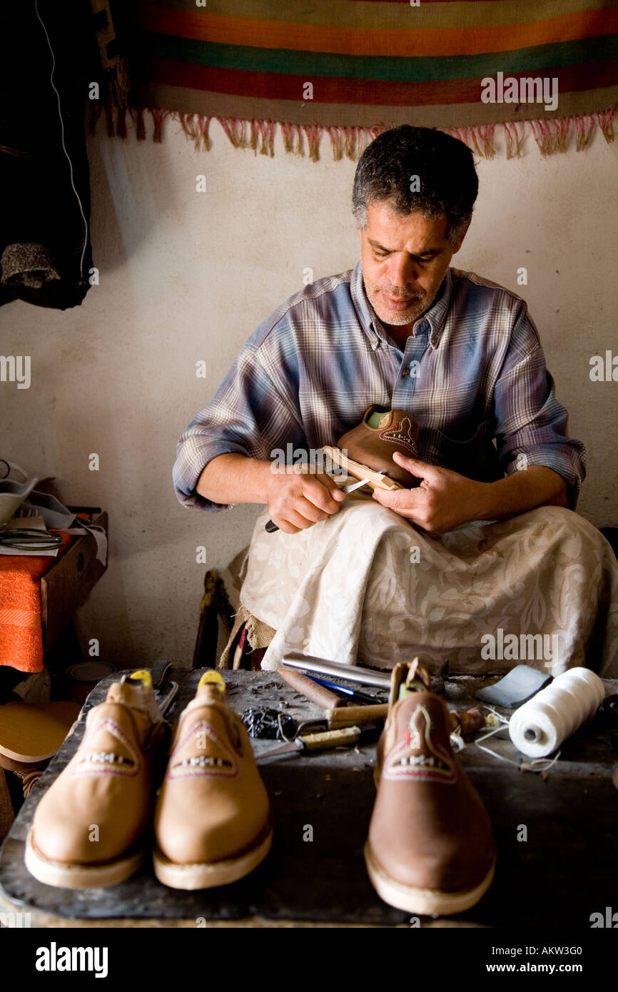 North africa shoemaker hi-res stock photography and images - Alamy