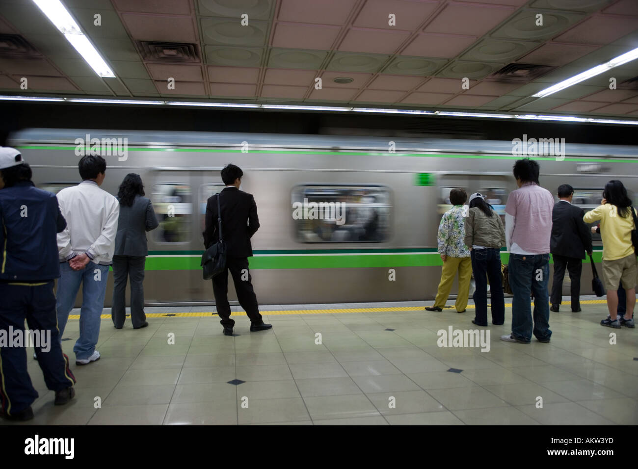 Korean metro system hi-res stock photography and images - Alamy