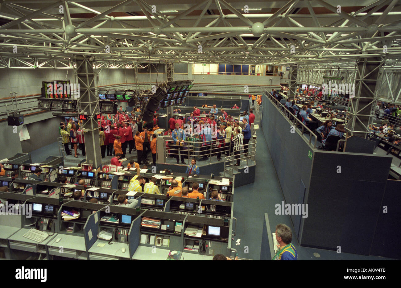 Futures traders at the Liffe exchange Stock Photo - Alamy