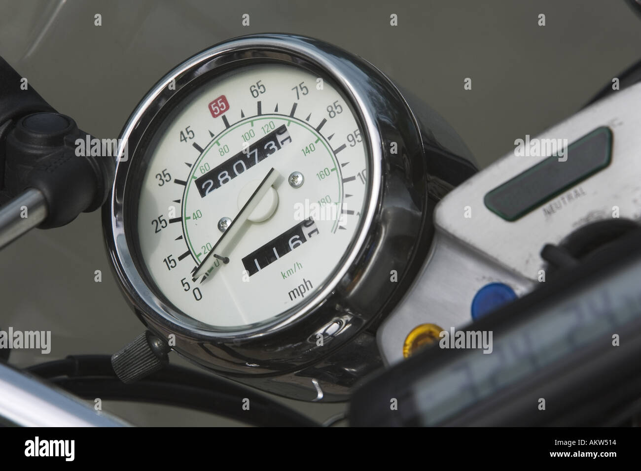 Barometer indicators hi-res stock photography and images - Alamy