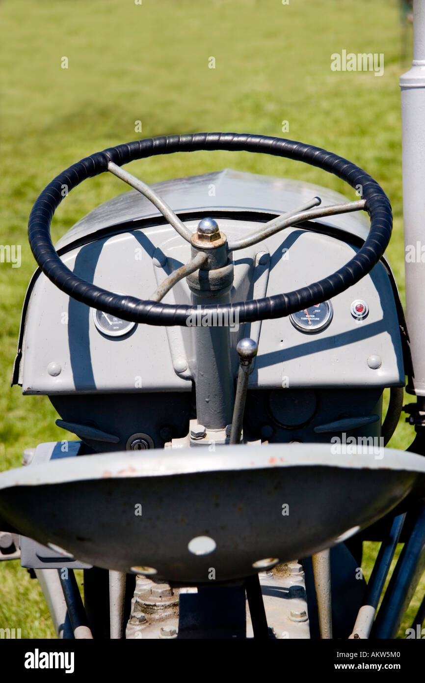 Te20 ferguson hi-res stock photography and images - Alamy