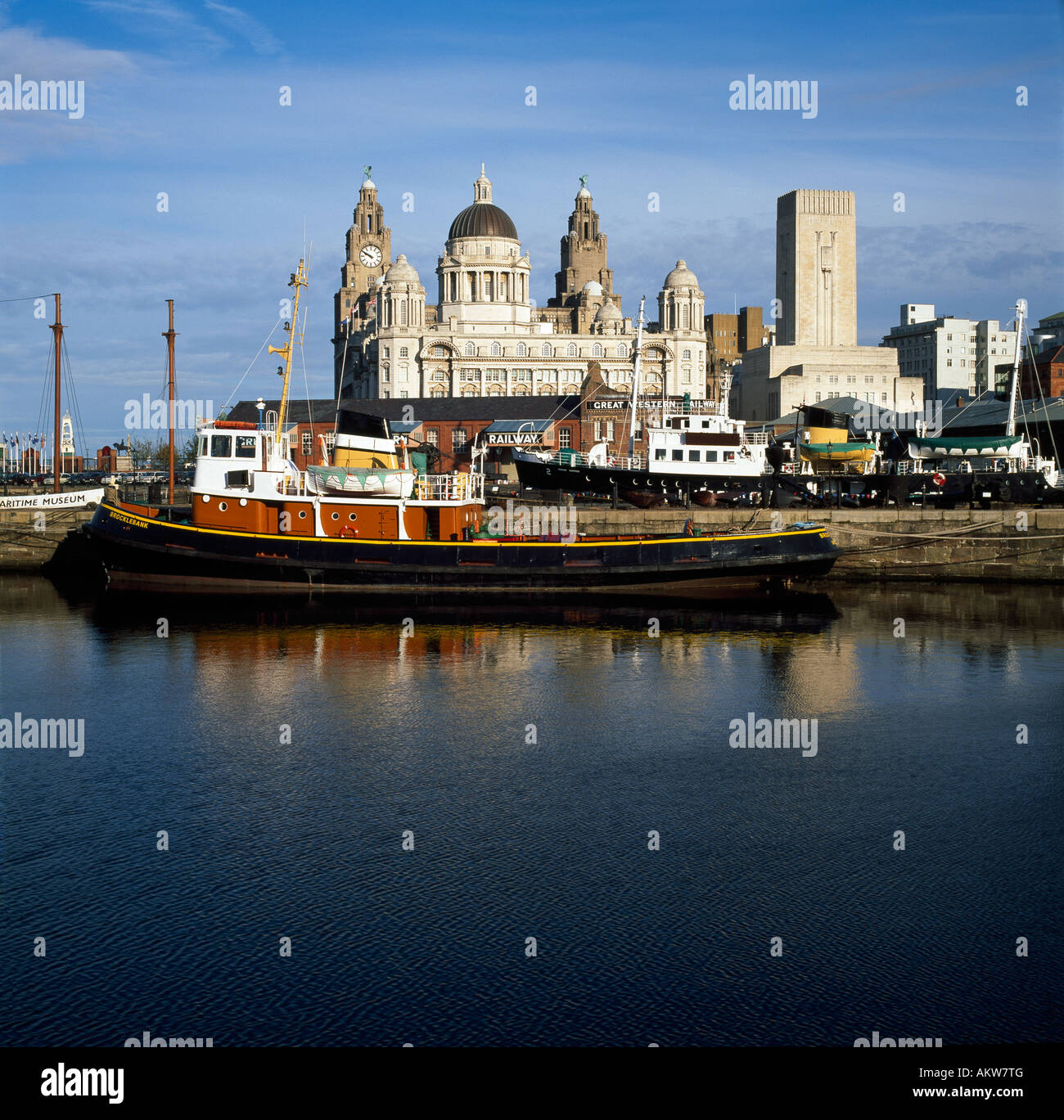 Boat in the Liverpool docks Stock Photo - Alamy