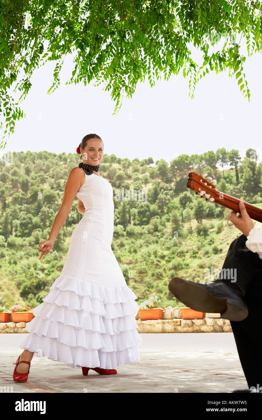 Flamenco dancing and guitar hi-res stock photography and images - Alamy
