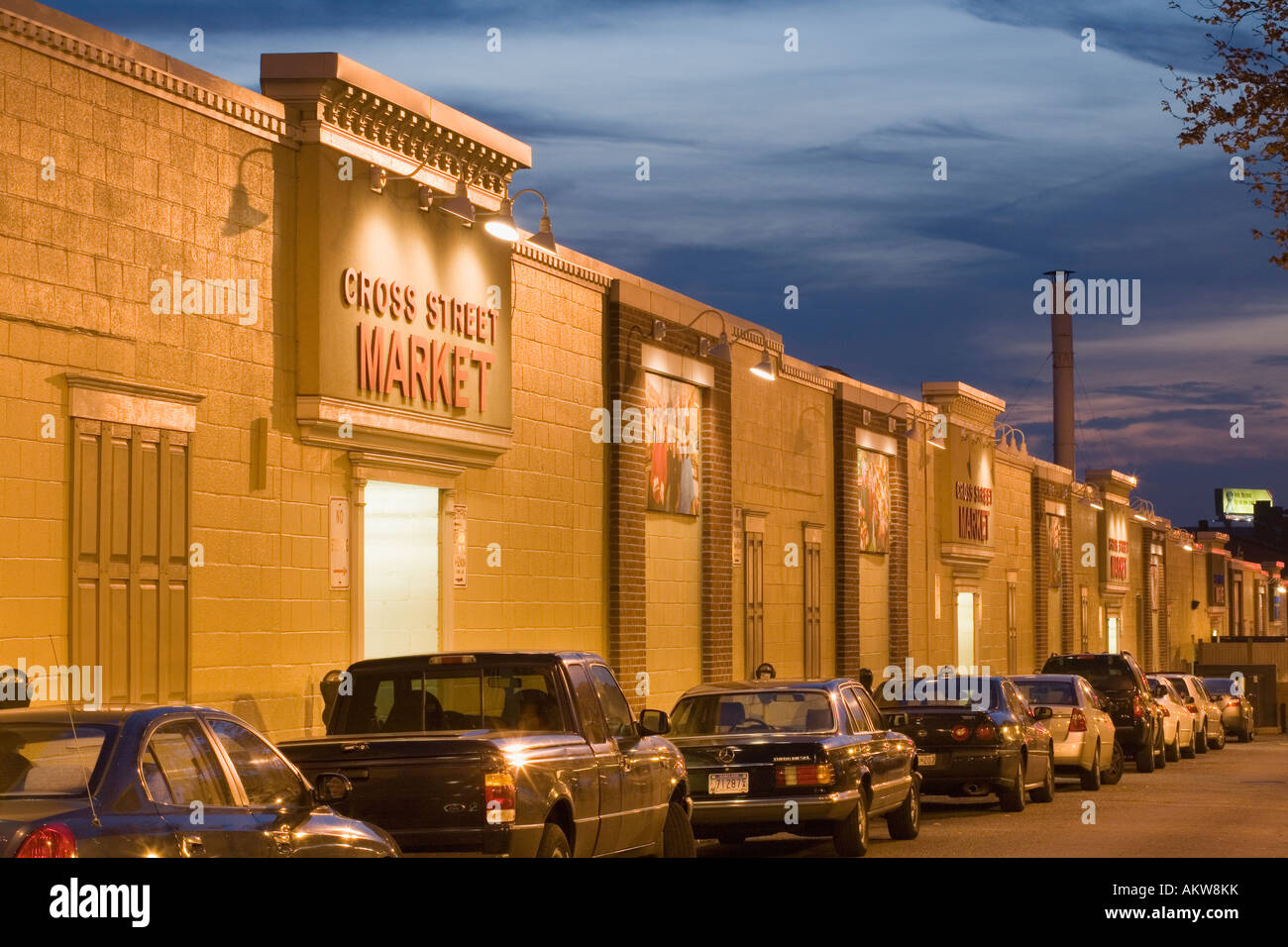 Cross street market baltimore hi-res stock photography and images - Alamy