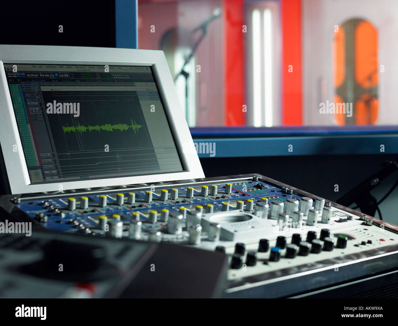 Recording deck hi-res stock photography and images - Alamy