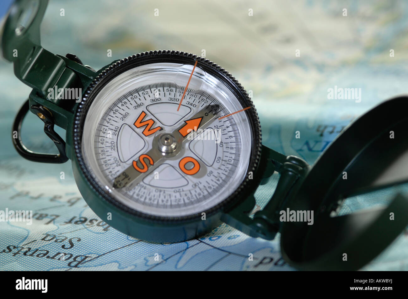 Compass compasses map maps hi-res stock photography and images - Alamy