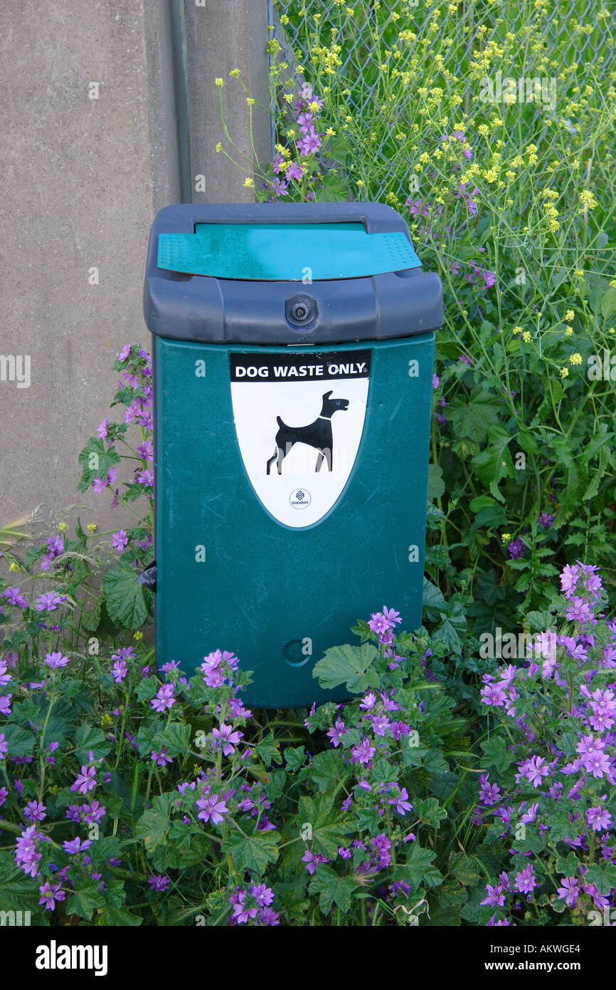 Welsh recycling waste bins hi-res stock photography and images - Alamy