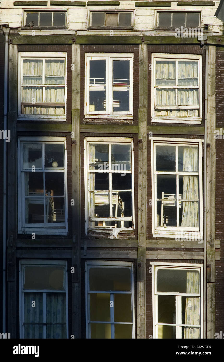 row of windows Stock Photo - Alamy