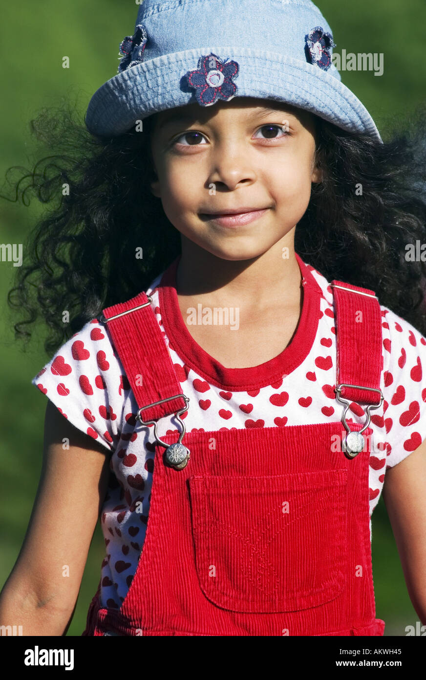 young girl smiling Stock Photo - Alamy
