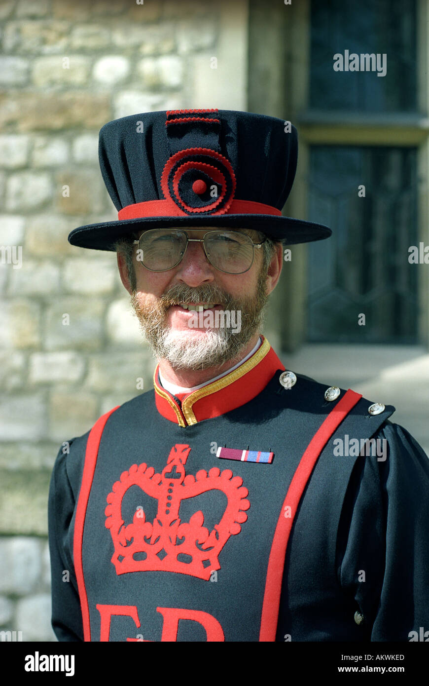Beefeater uniform hi-res stock photography and images - Alamy
