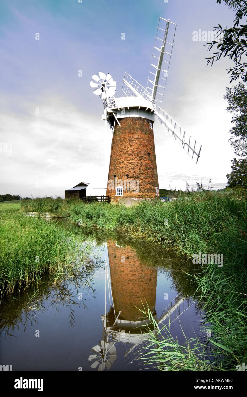 Fens land drainage hi-res stock photography and images - Alamy