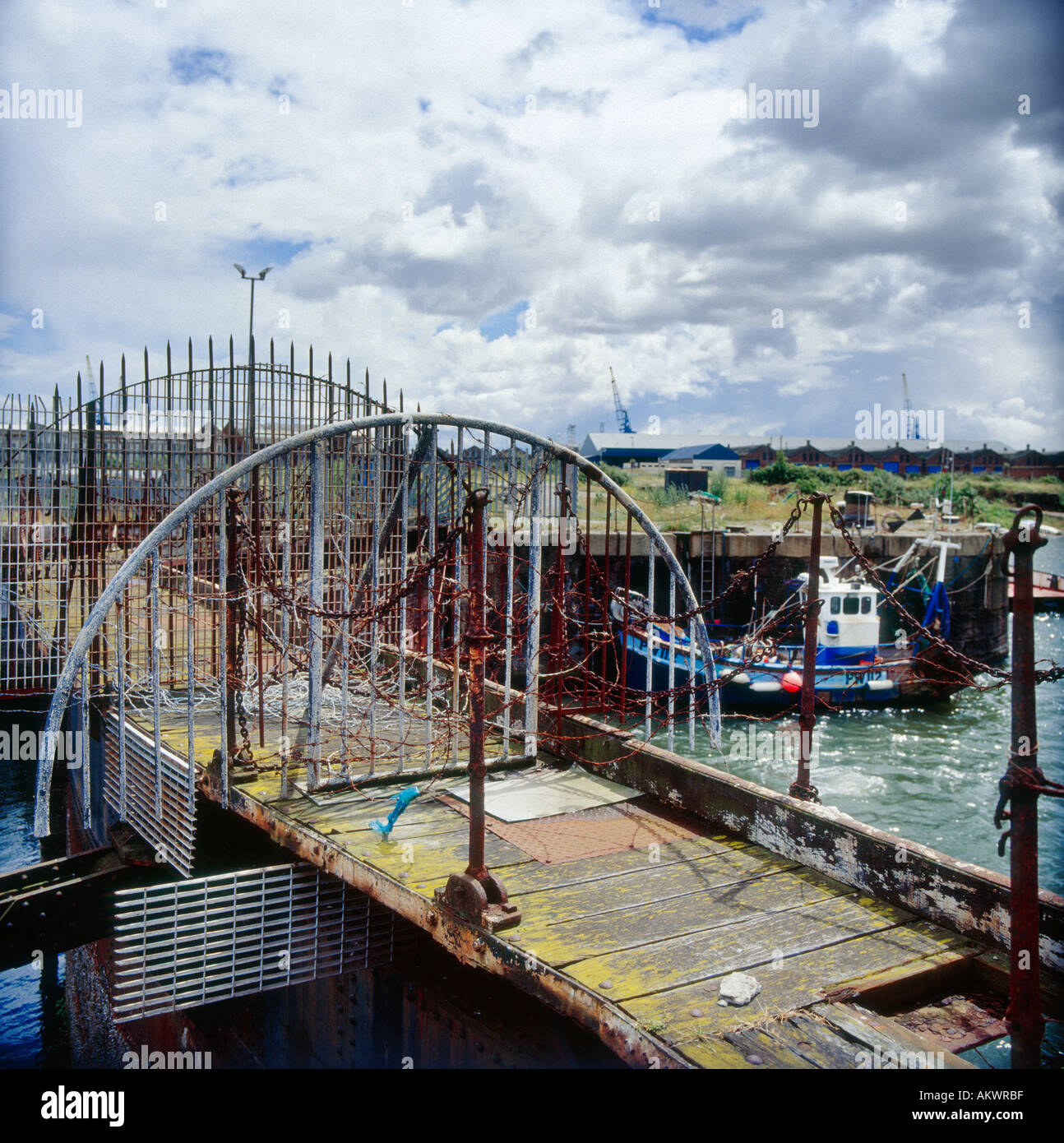 Security fence port bay dock hi-res stock photography and images - Alamy