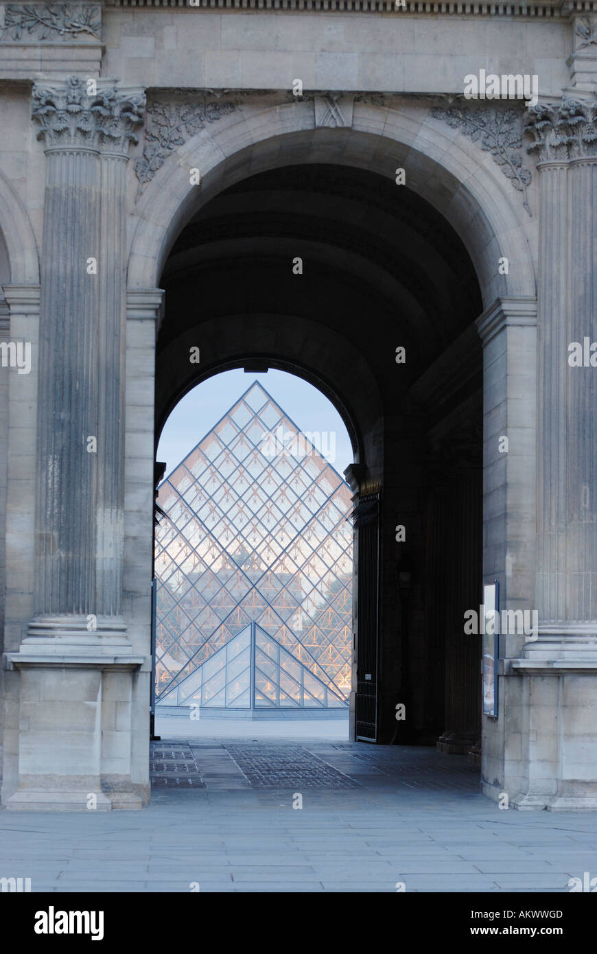 Three sided pyramid hi-res stock photography and images - Alamy