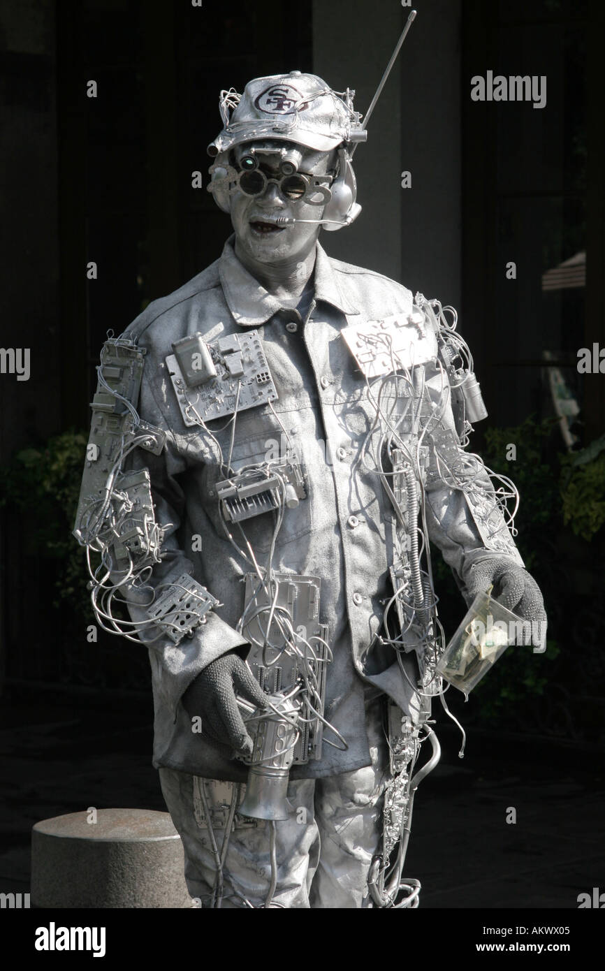 Man in silver body paint hi-res stock photography and images - Alamy