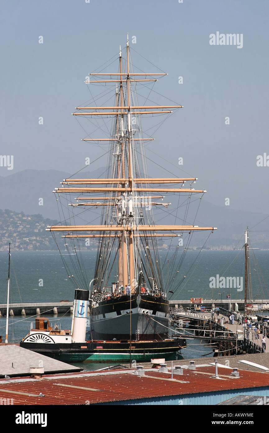 Wave usa navy hi-res stock photography and images - Alamy