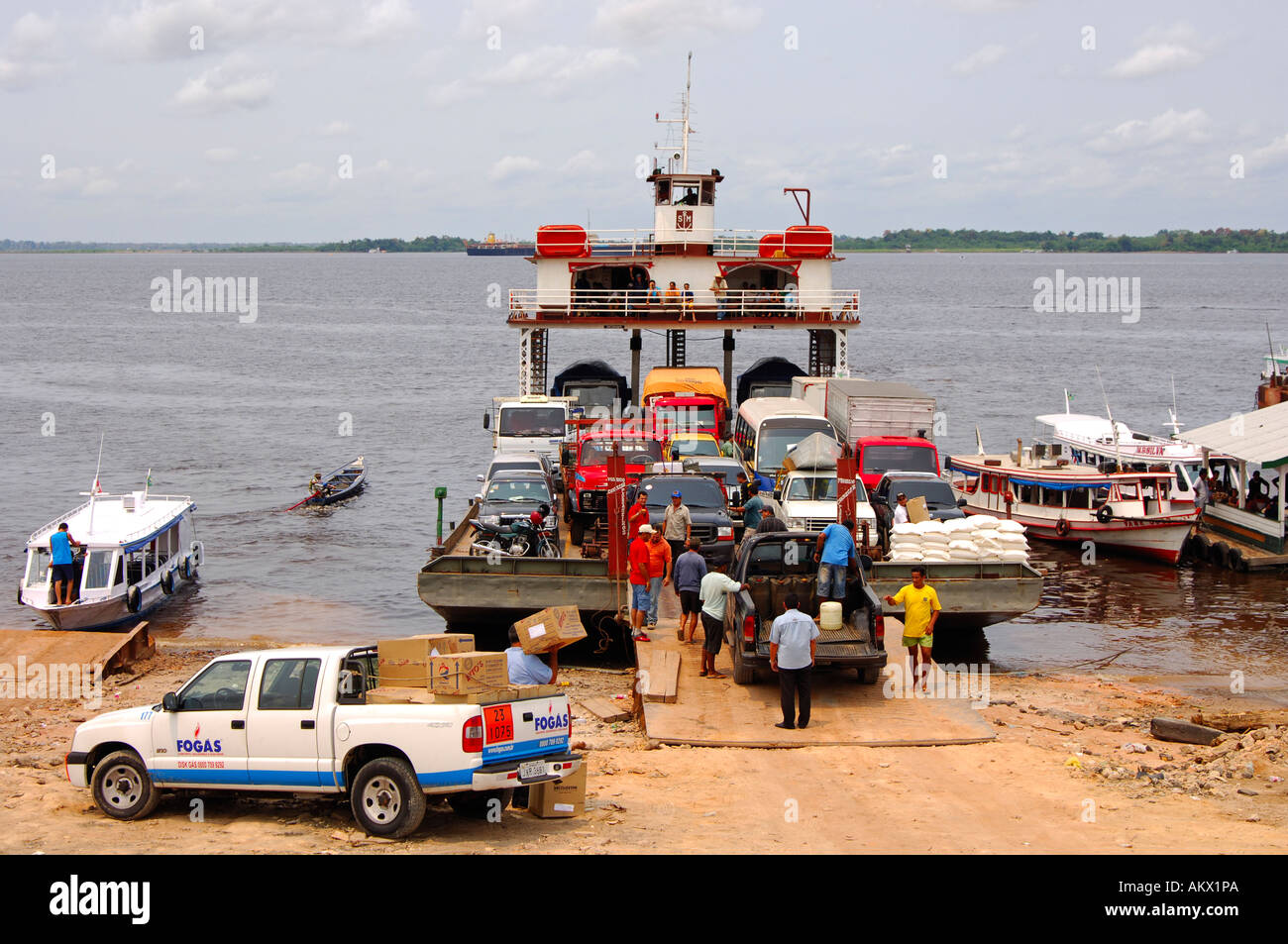 Ferry boat at the landing stage, Manaus, Brazil Stock Photo - Alamy