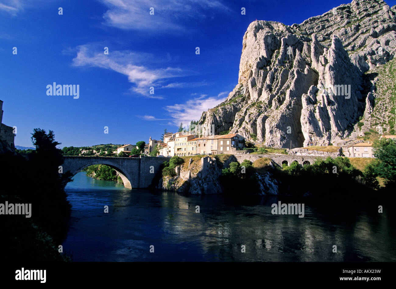 Rocher de la baume sisteron hi-res stock photography and images - Alamy