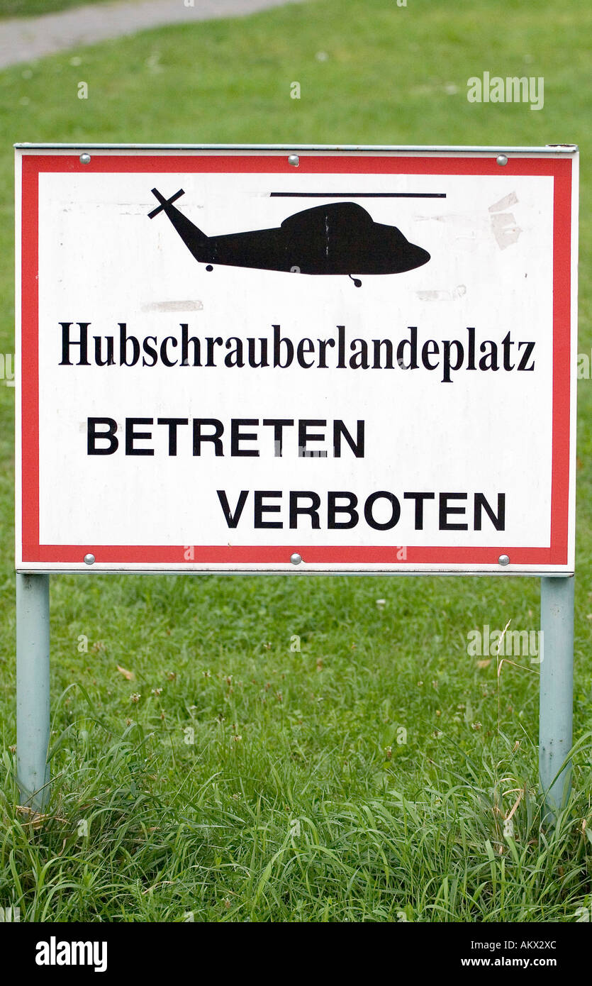 Heliport sign hi-res stock photography and images - Alamy