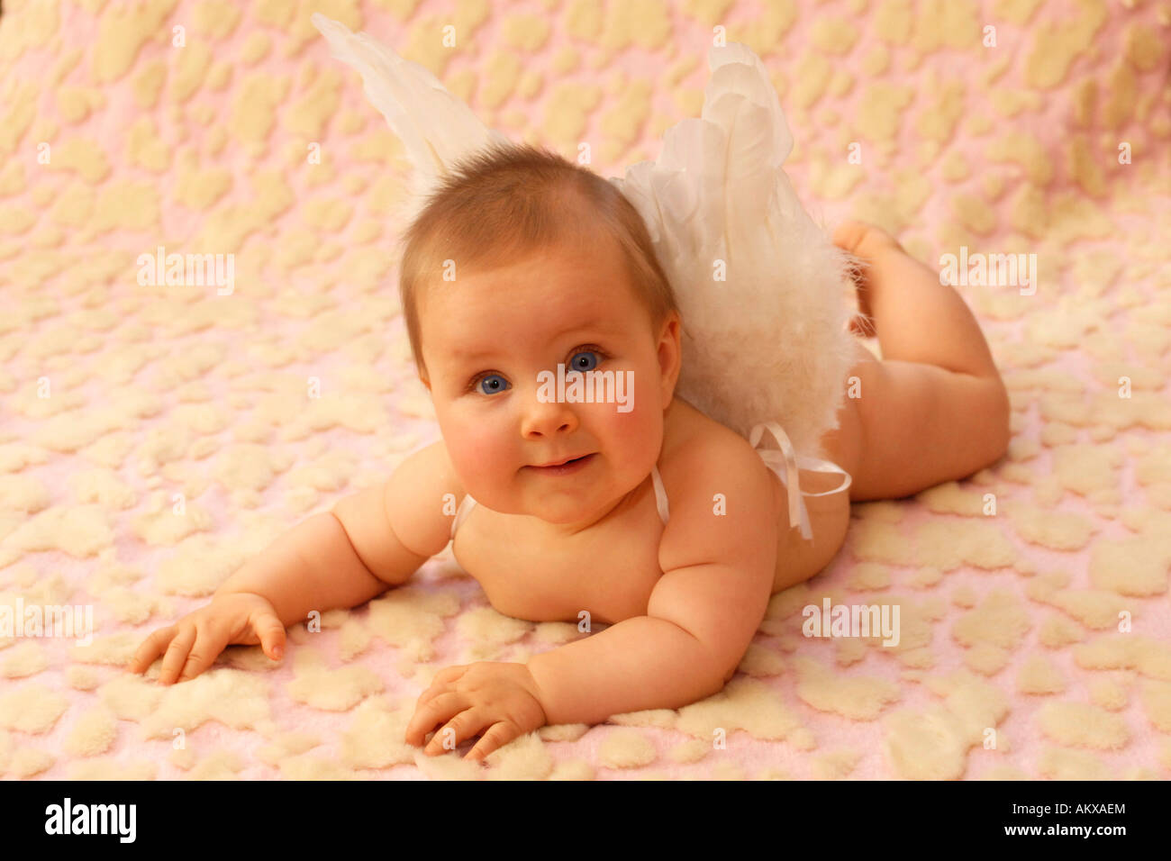 Baby angel hi-res stock photography and images - Alamy