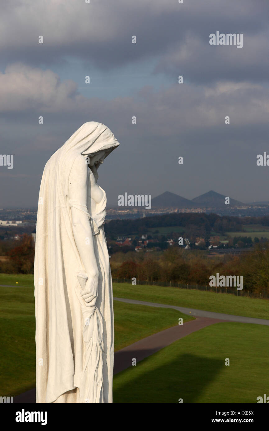 The memorial to Canadian war dead at Vimy Ridge in northern France ...